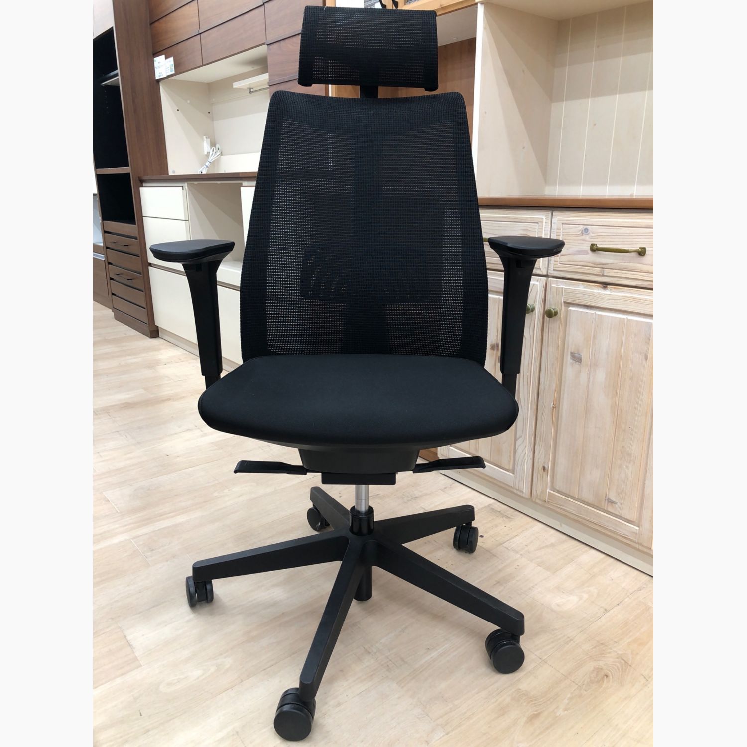 ITOKI (イトーキ) ワークチェアー ブラック 5 YL8-BL-AEL サリダ｜トレファクONLINE