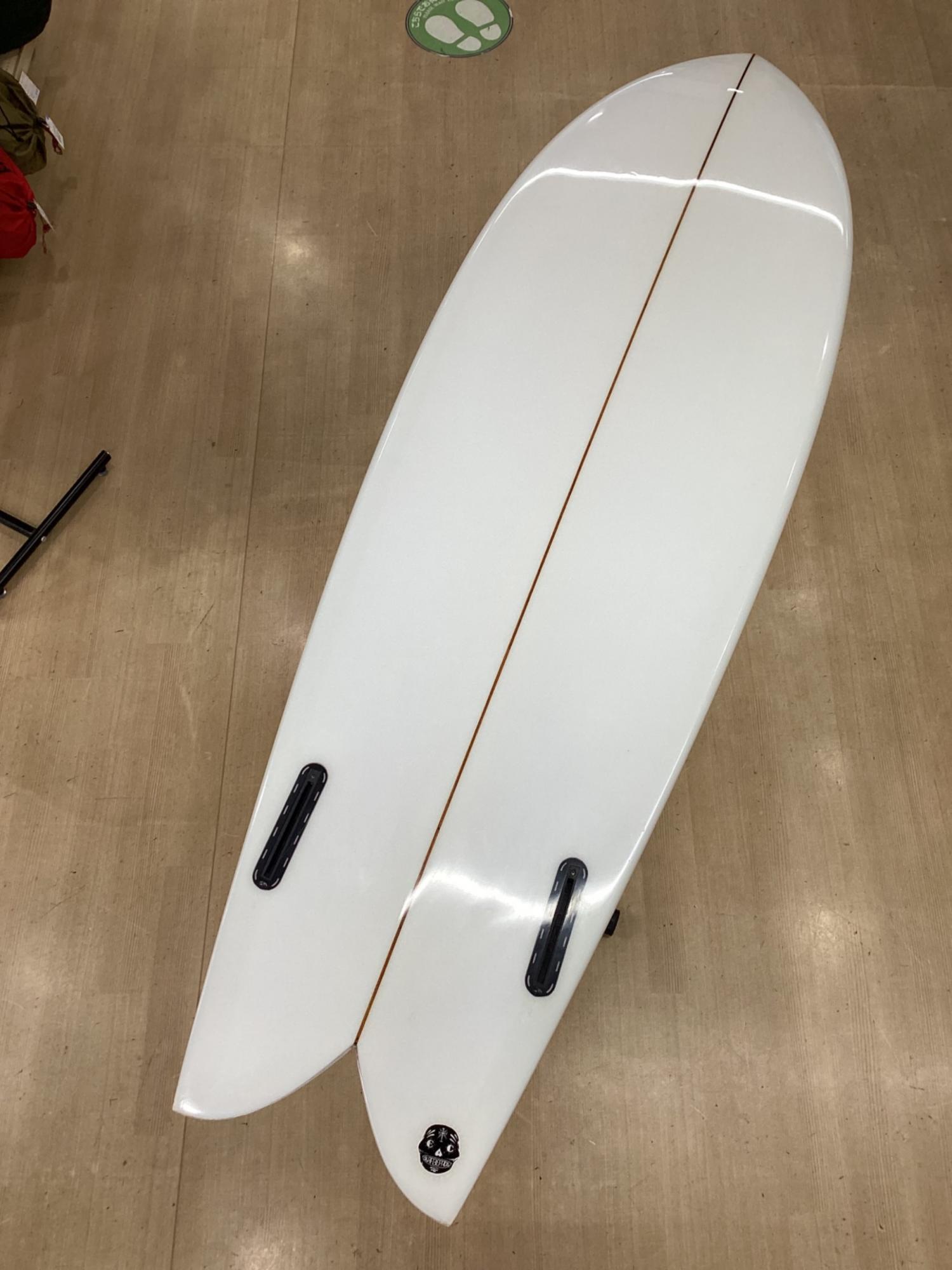 Eric Christenson ショートボード 5'11'' x 21 1/8 x 2 3/4 ダブルフィン フィッシュテール｜トレファク ...