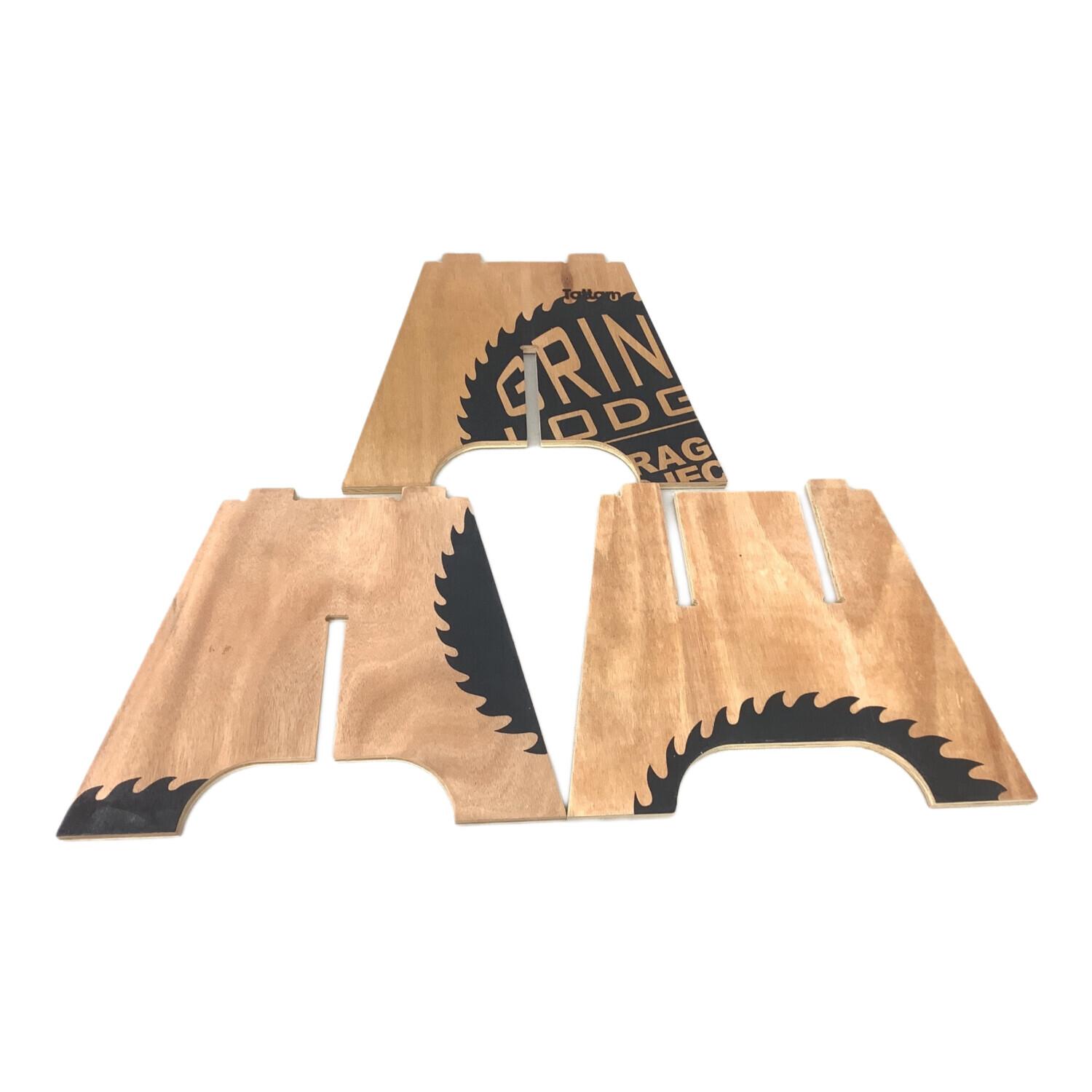 GRIND LODGE (グラインドロッジ) アウトドアチェア ブラウン 生刷りカスタム tattam ウッドスツール(小)｜トレファクONLINE